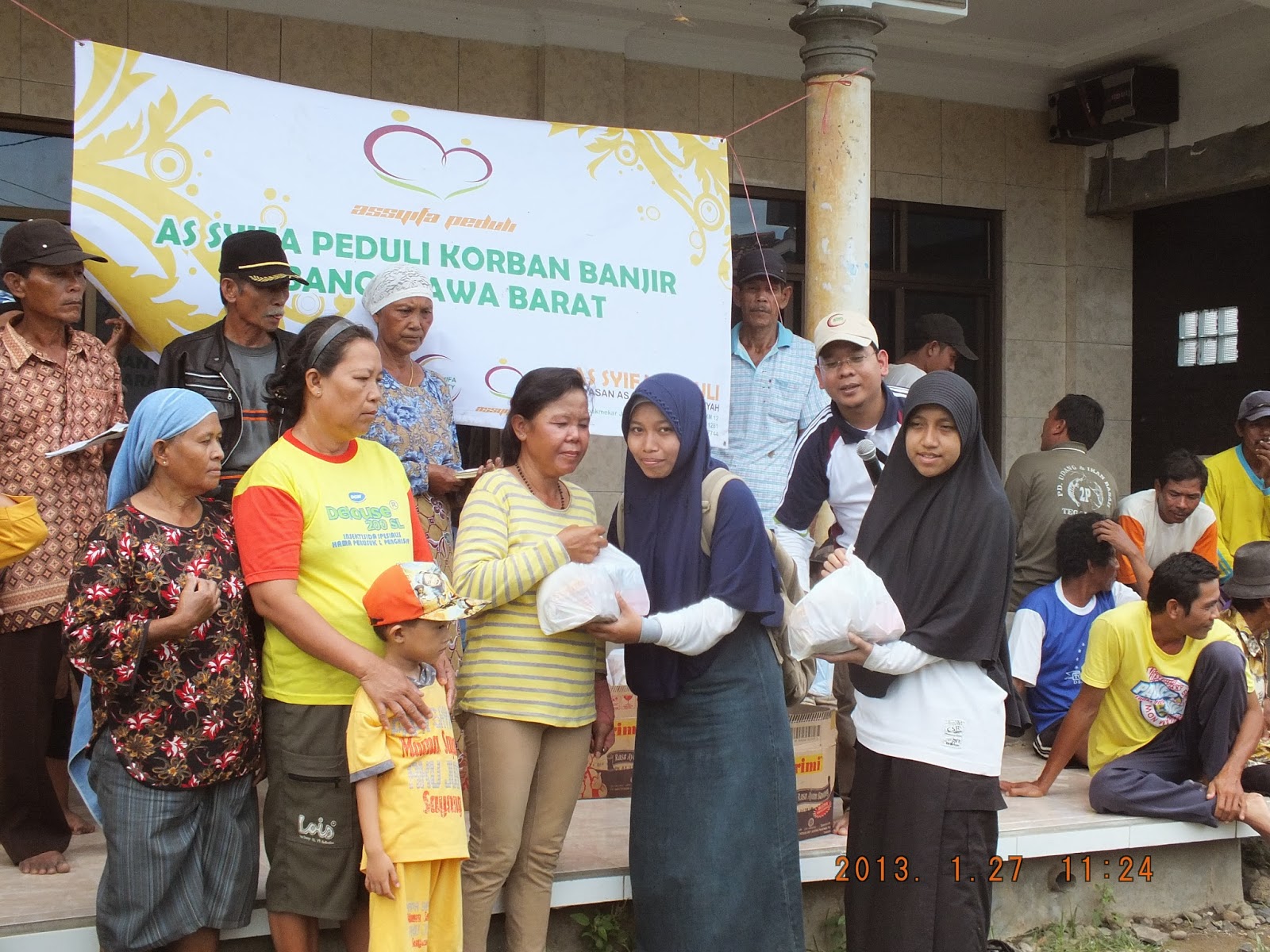 Memberi pinjaman Allah ~ Indahnya Berbagi