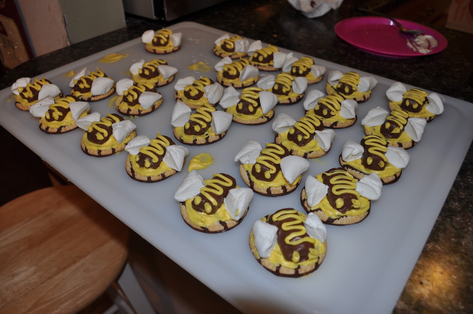 Thrifty Meets Crafty: BEE Snacks