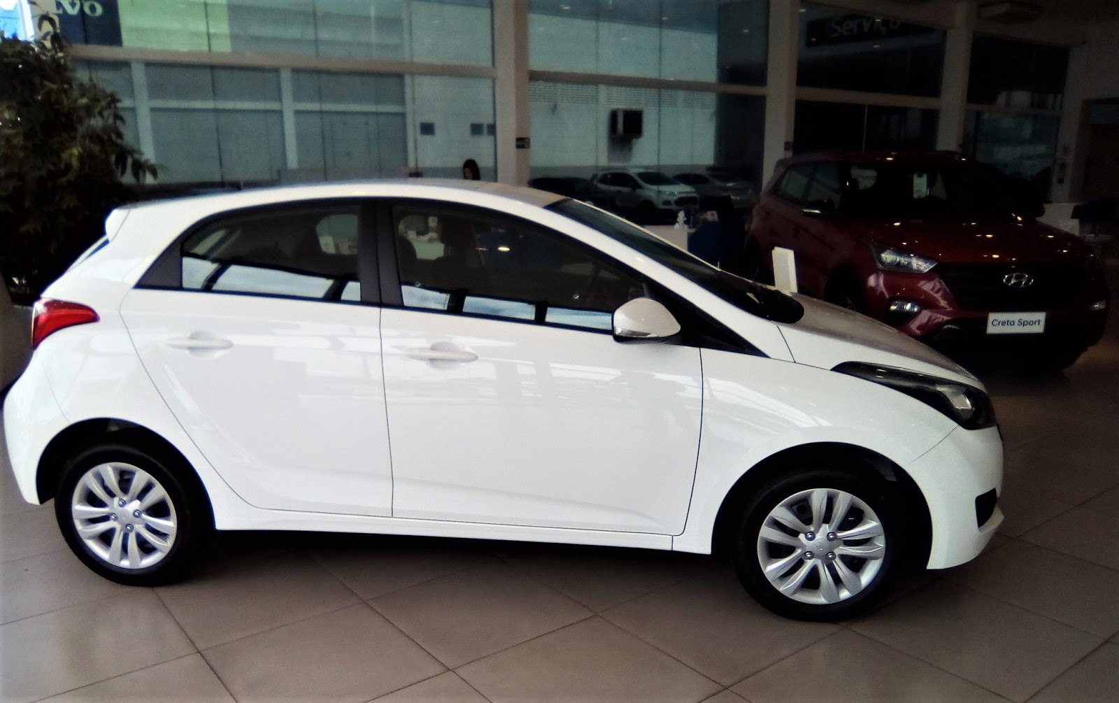 Uma volta com o Hyundai HB20 Comfort Plus 1.0 2018