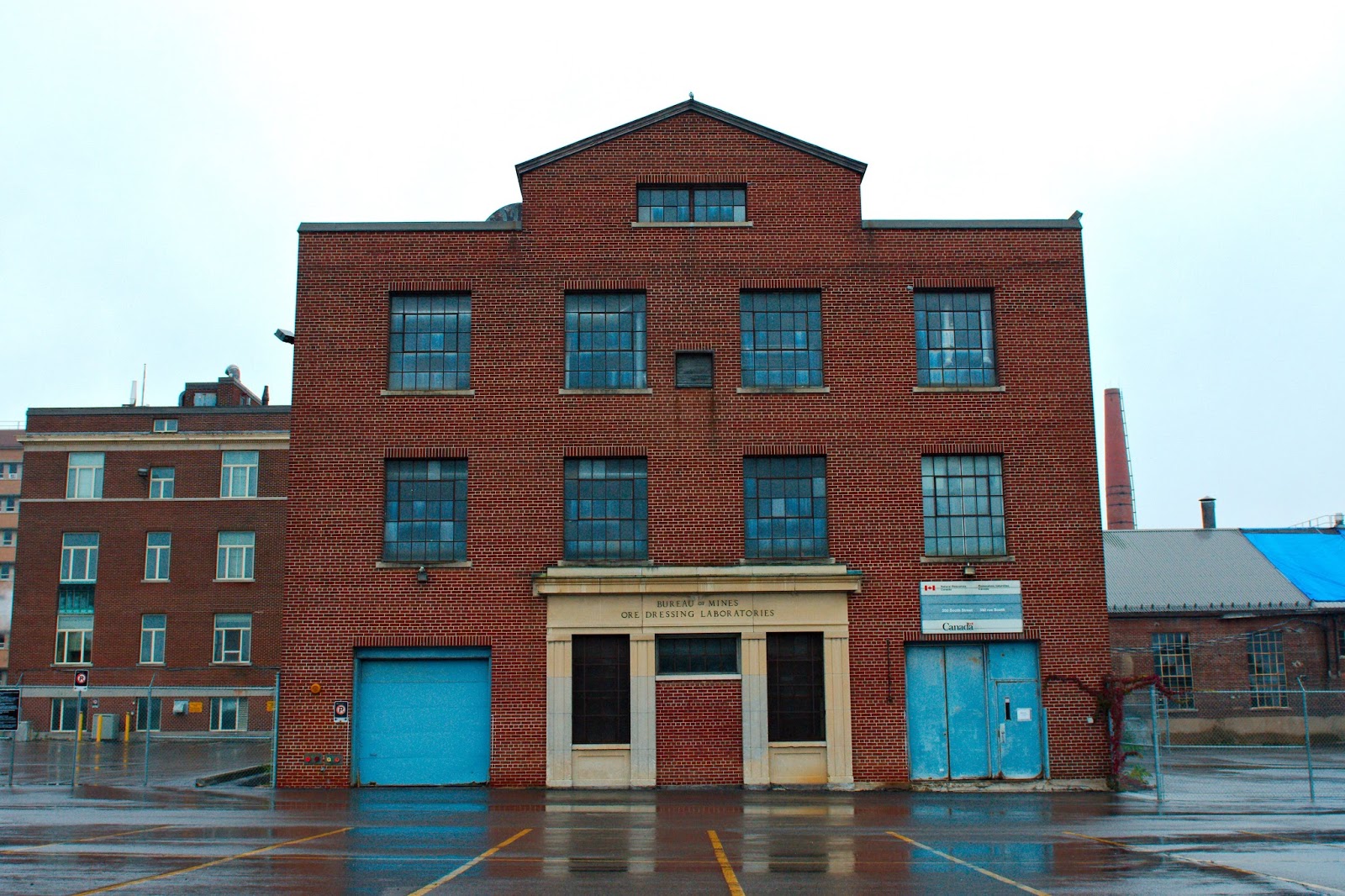 The Brown Knowser: Booth Steet Complex