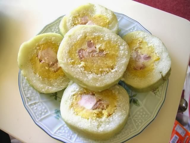 Bánh Tét - Vietnamese Cylindrical Sticky Rice Cake | Vietnam ...