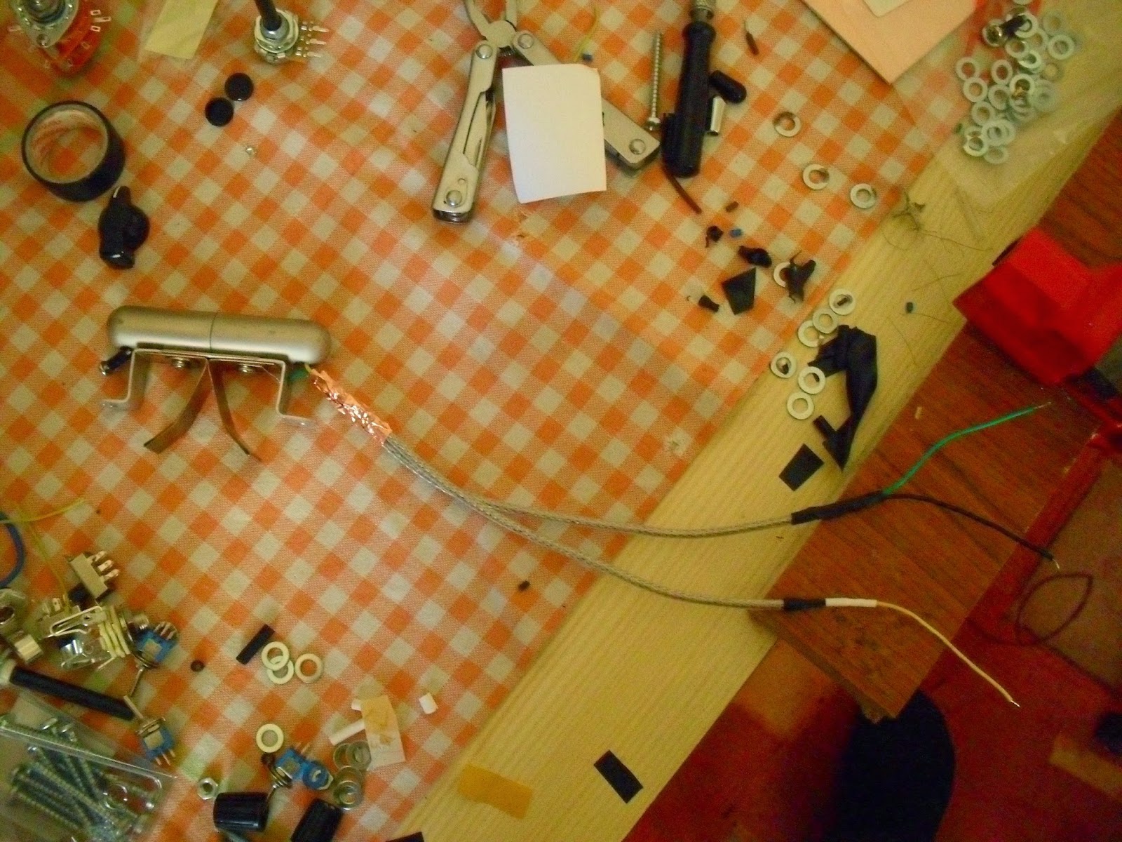 DIY electric guitar projects: Danelectro shielding and stuff