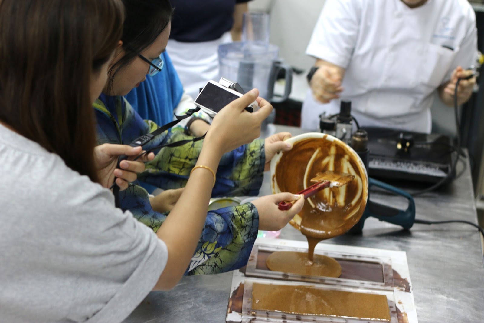 How To Make Chocolate? Attend Bon-Bon Chocolatier Workshop At Academy ...