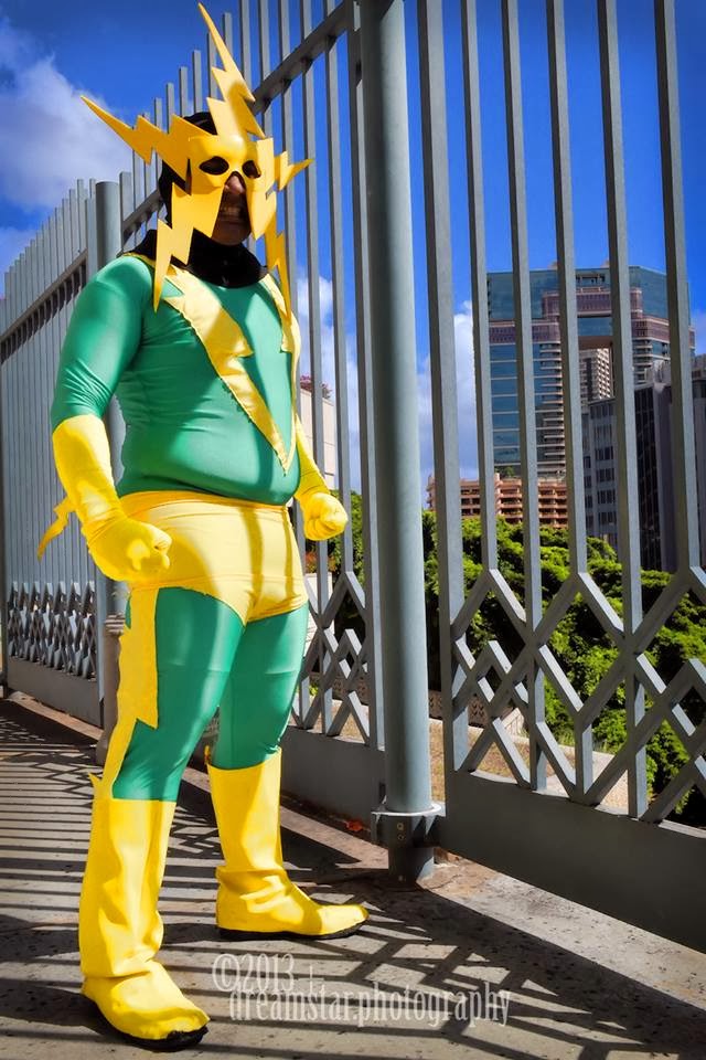 Calvin's Canadian Cave of Coolness: Fantastic Old School Electro Cosplay.