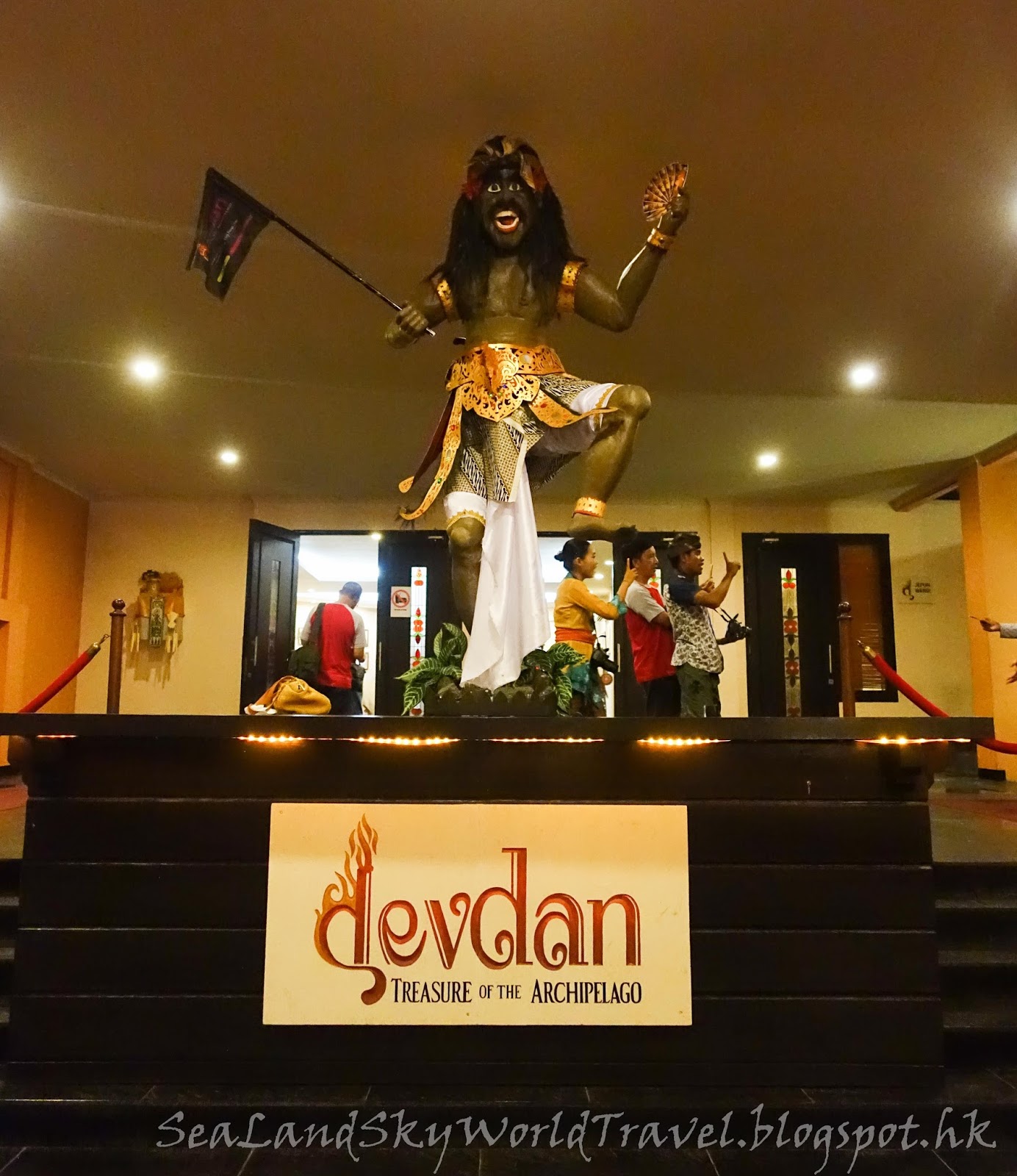 海陸空遊世界: 峇里自由行第五天: Ayana Resort Rock Bar, Devdan show