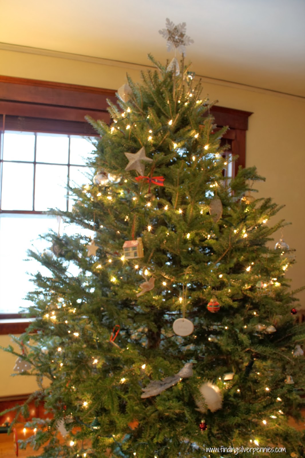 Christmas Mantel & Tree 2013 - Finding Silver Pennies