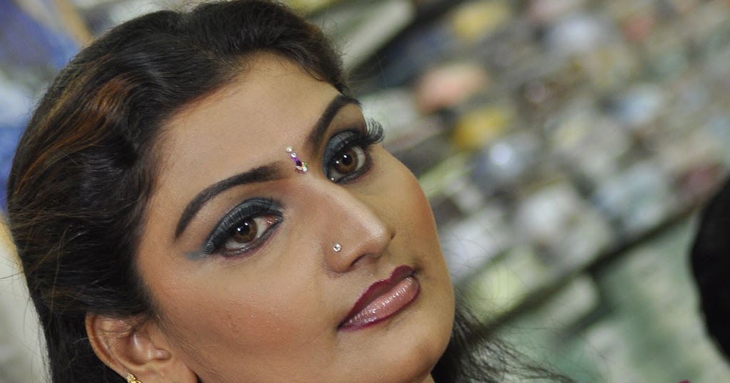 B-Grade Movies: B Grade movie actress Babilona hot photo Gallery