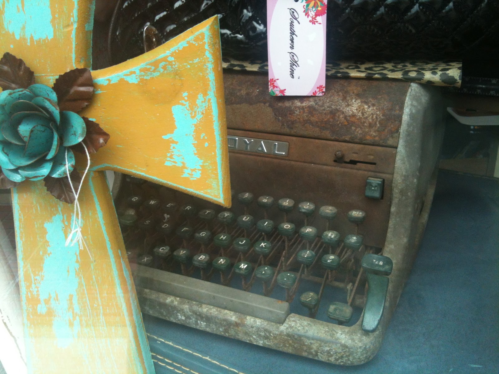 Typewriter Confessions: Lufkin: Broken Typewriter Capital of Texas