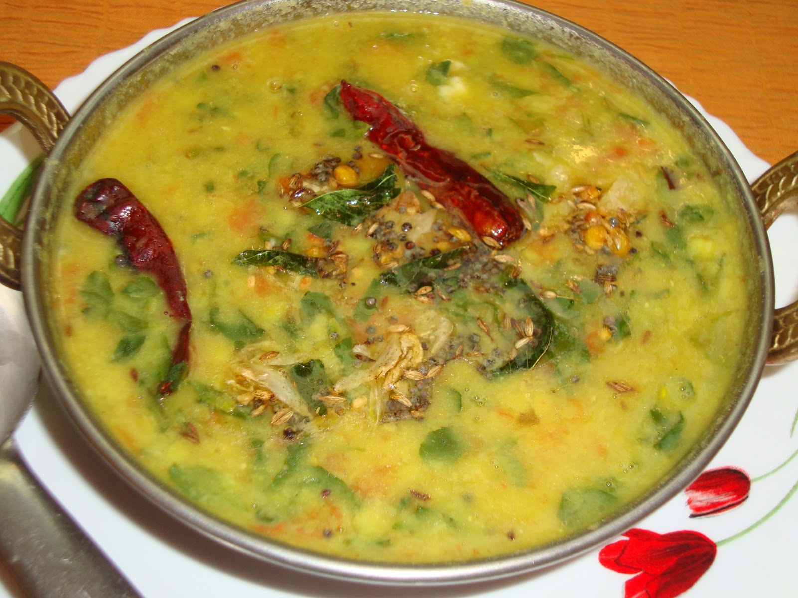 Poornima's Cook Book: Methi Dhal / Dal (Fenugreek Leaves with Lentils)