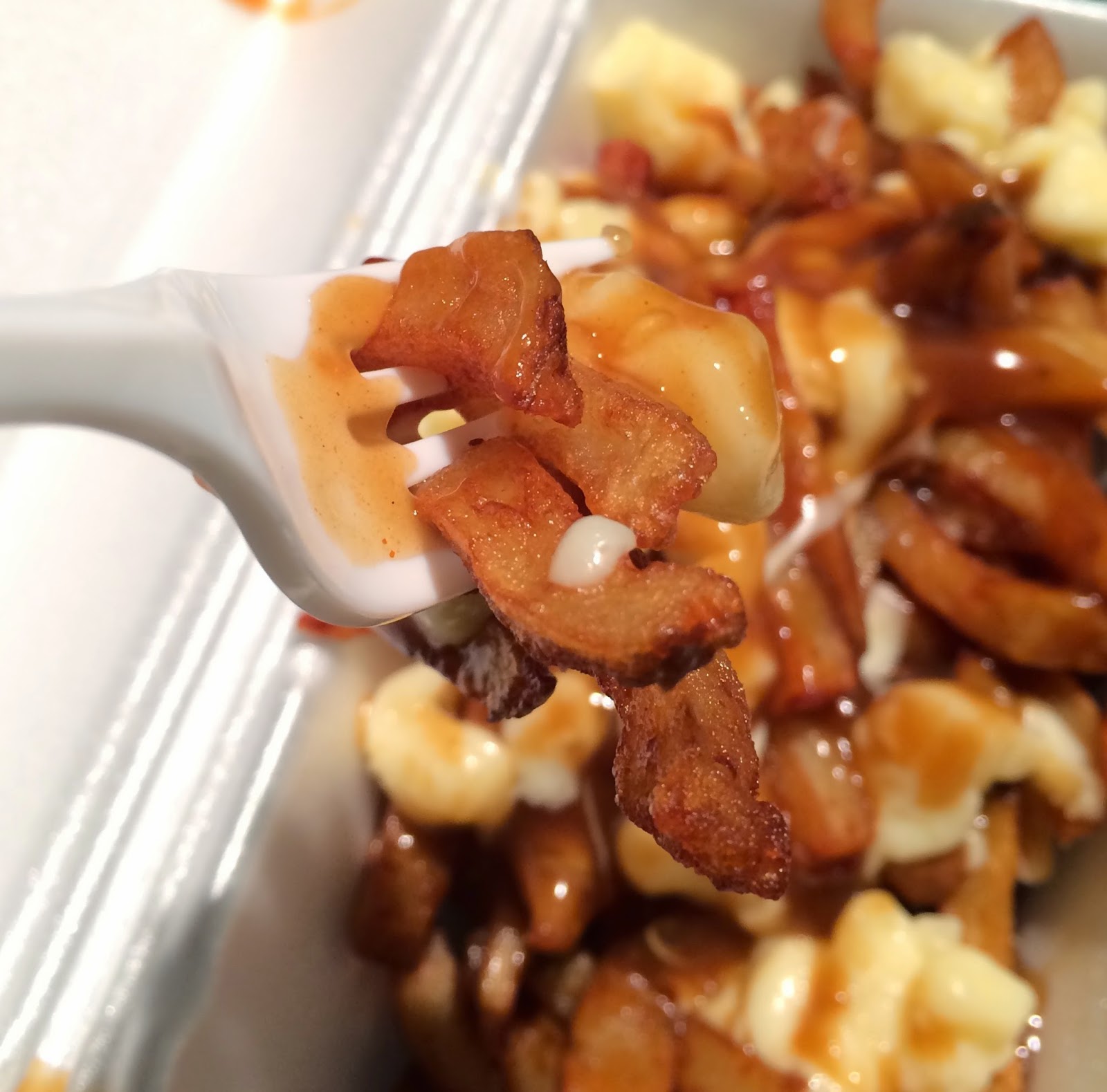 Poutine From Gibeau Orange Julep / ジボーオレンジジュレップのプーティン ~ I'm Made of ...