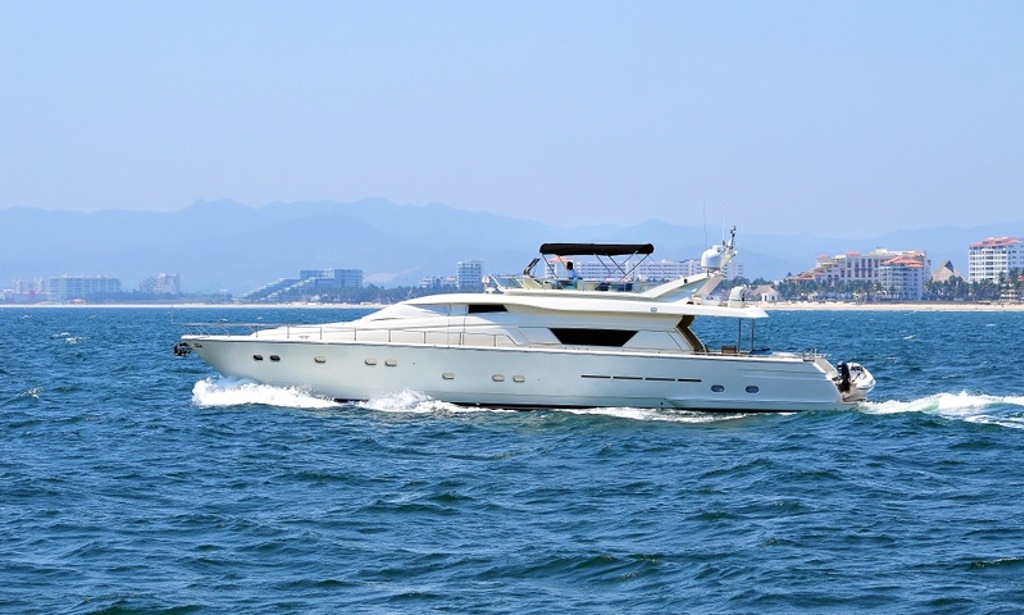 Puerto Vallarta yacht charters: 80 ft luxury Yacht for up to 25 people