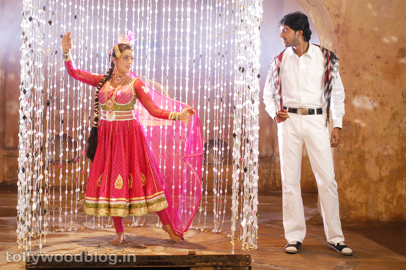 Seema Tapakai Movie New Photos Stills Allari Naresh Poorna