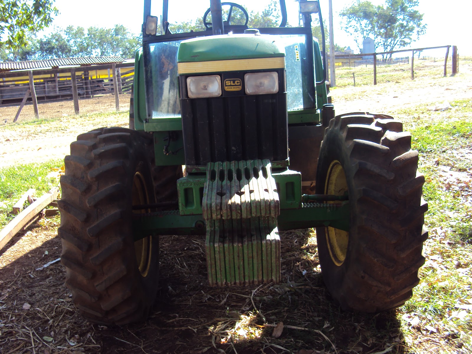 Negrisoli implementos e tratores: Trator John Deere