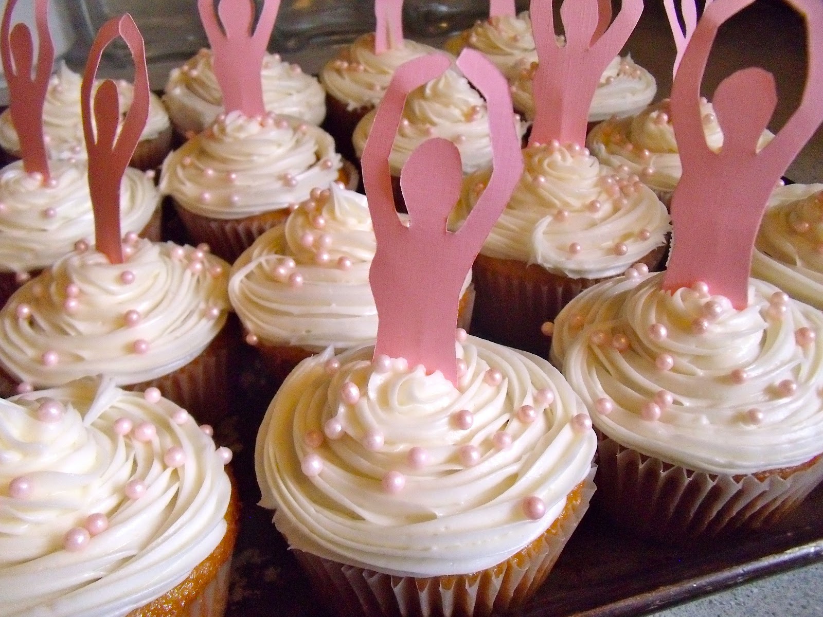 Holly Muffin: Holly's Ballet Themed 3rd Birthday- Part Four (Cake Stand ...