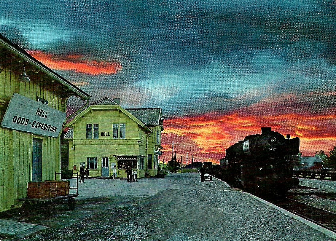 The traveler's drawer: HELL (Norge / Norway) railway Station