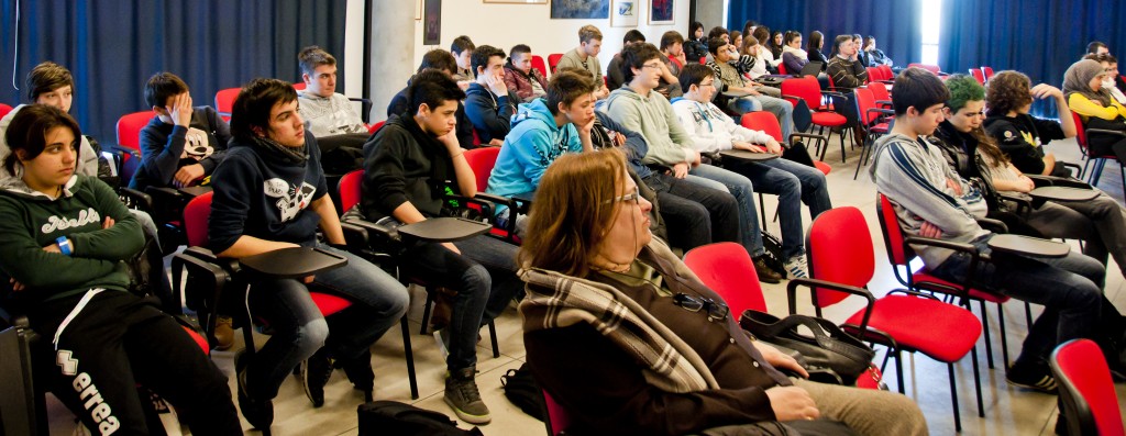 UNA PROVINCIA LEGALE: Fatto di Persone all'Istituto Silvio D'Arzo di ...