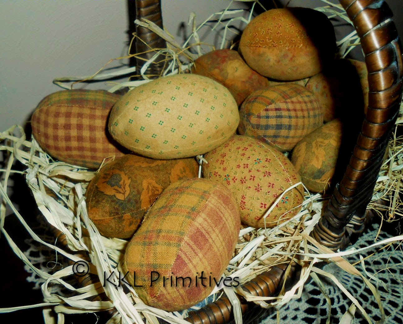 KKL Primitives Selling Blog: ONE DOZEN PRIMITIVE GRUBBY EASTER EGGS ...