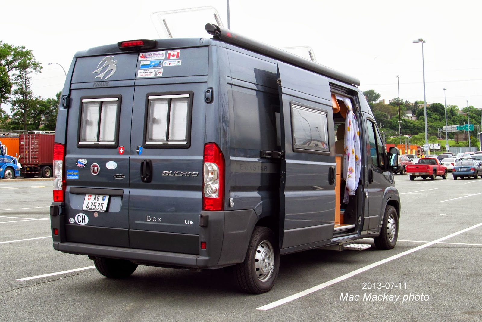 Truckfax: Campers in contrast