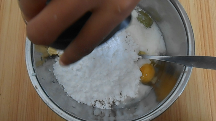 Makes homemade easy, affordable and delight-licious!: The BEST Semolina ...