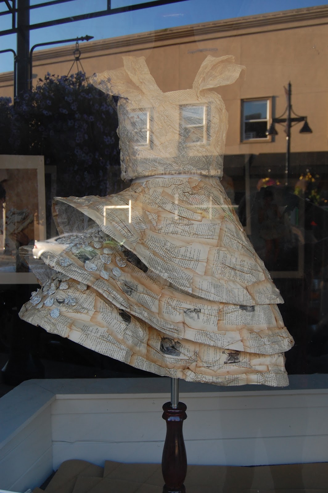 Ciao Bella!: Paper Dresses