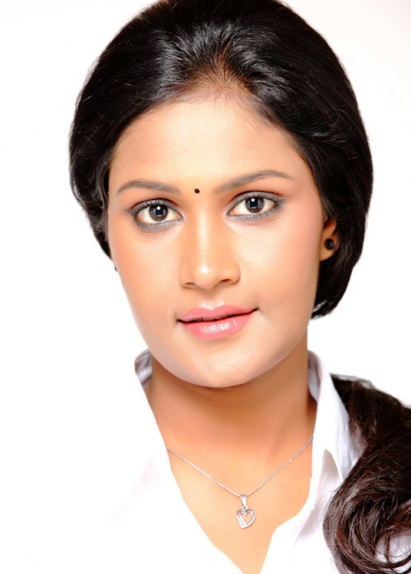 Suhasini Hasini Hot Photoshoot Stills - Hot PHOTOSHOOT Bollywood ...