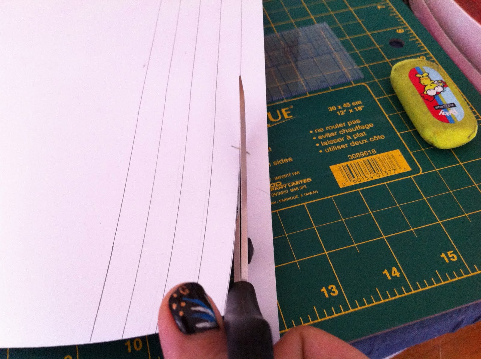 Randomly Taylor'd: Paper Star Bracelet Tutorial