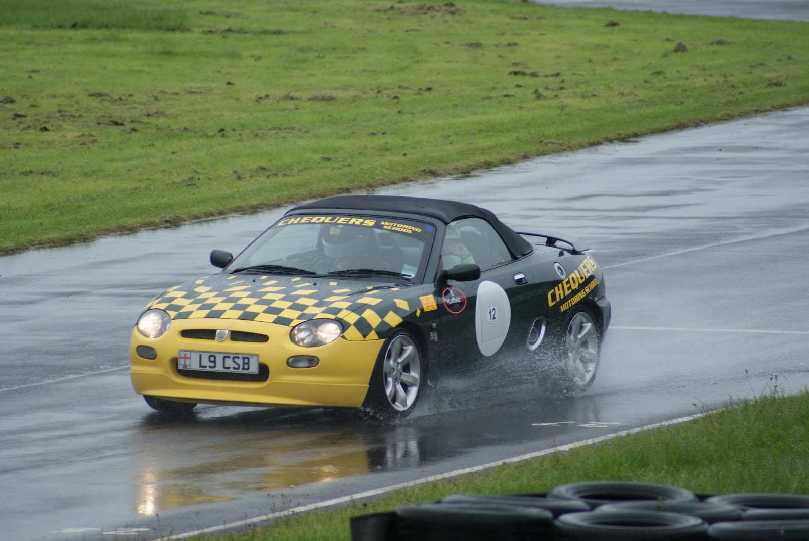Jeff Sellick's MGF in the 2012 MGCC Speed Championship