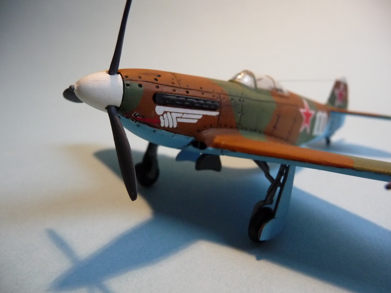 Sanmarovy modely: Jakovlev Jak-3, 1/72, Směr