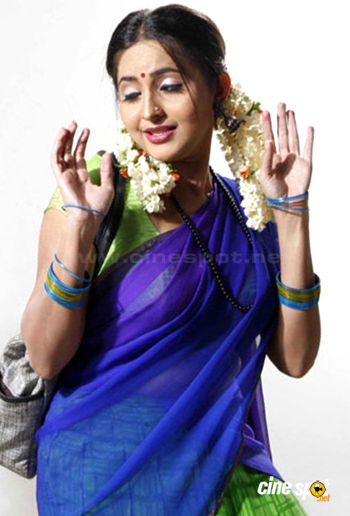 Bhama In Saree Navel