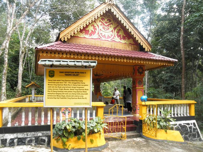 SENI LAMA MELAYU (MALAY OLDEN ART): Makam (Tomb of) Daeng Chelak