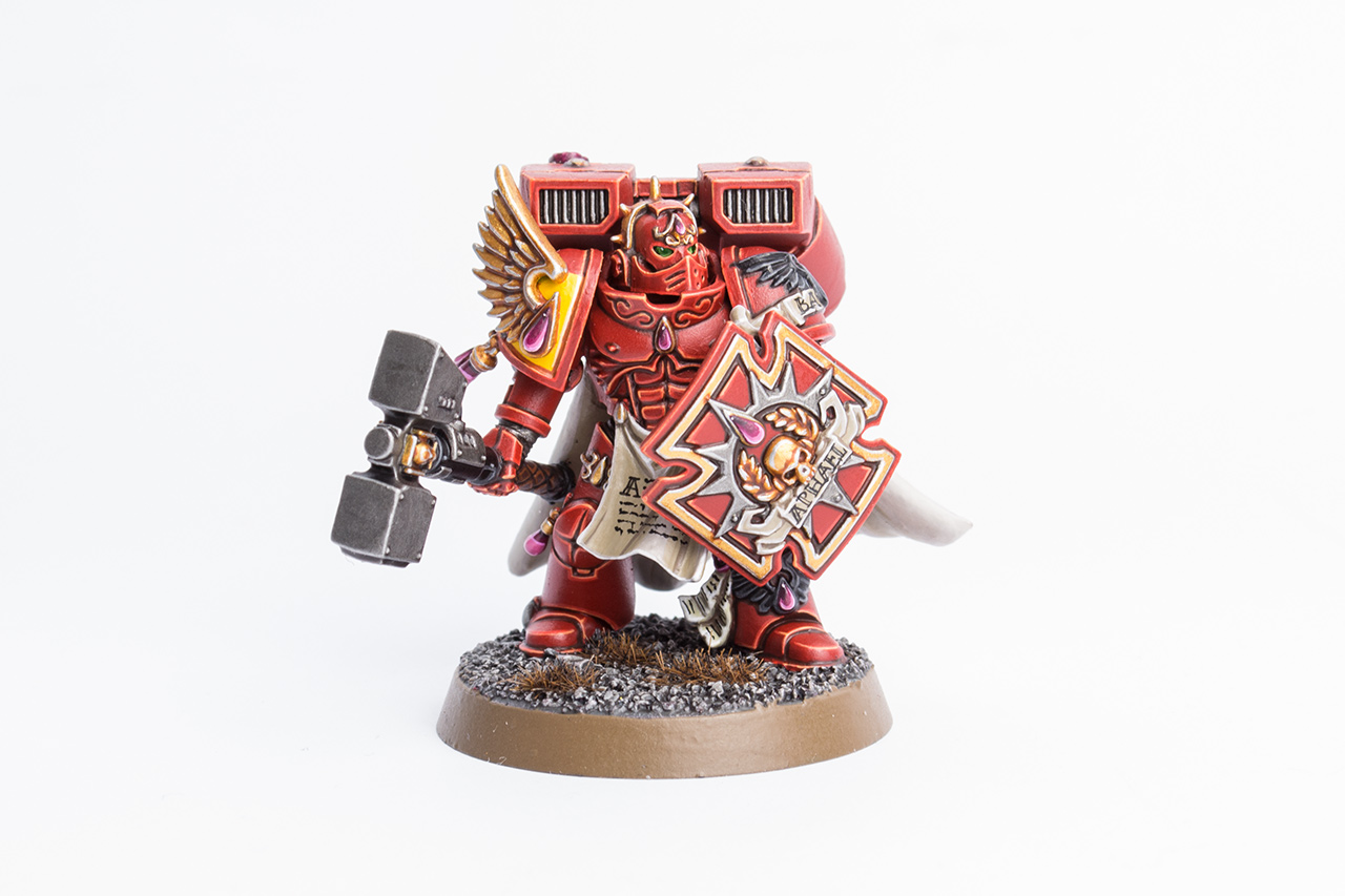 Showcase: Kitbashed Blood Angels Captain - Tale of Painters
