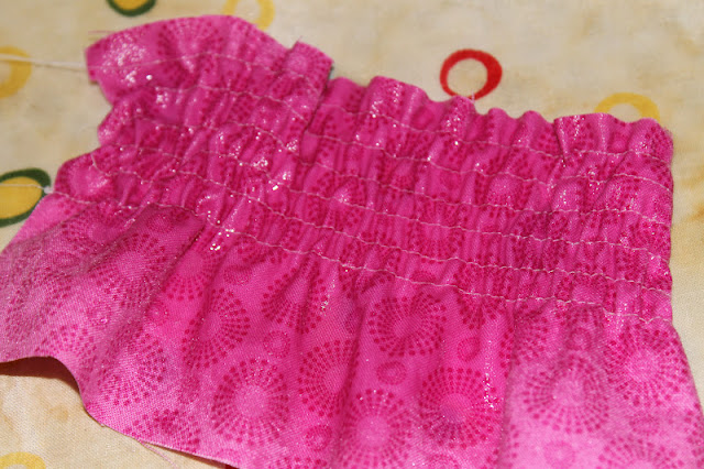 Seamingly Smitten: Tutorial: SHIRRING...How to Shir Fabric