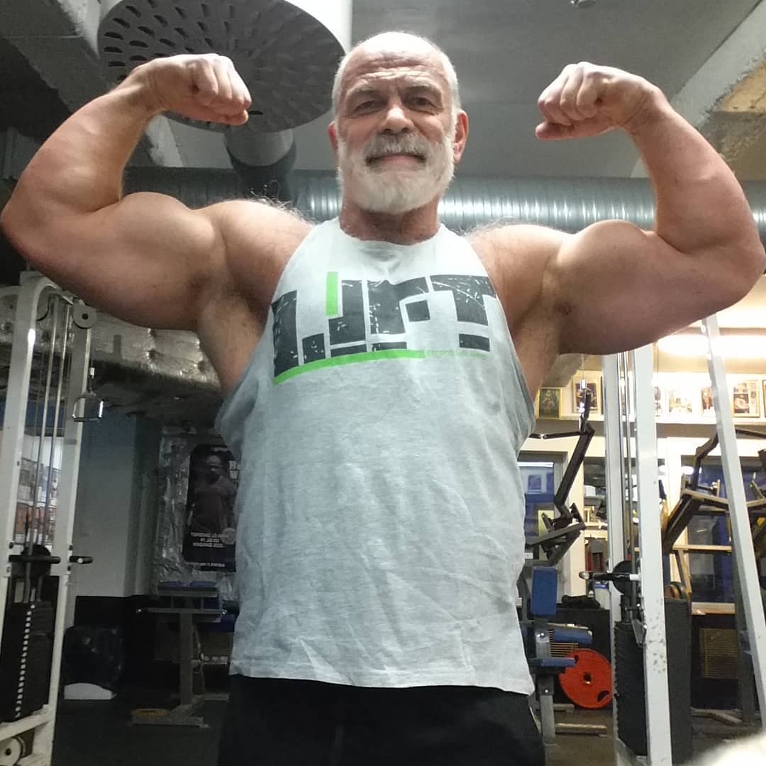 Muscle Lover: Super buff grandpa - Thor Viking