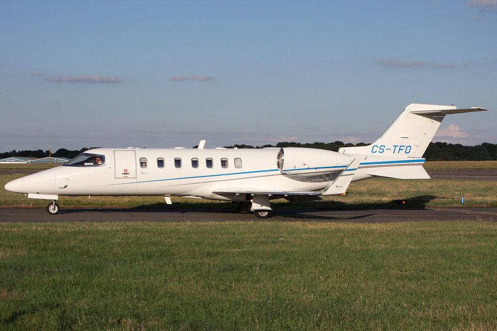 LONDON BIGGIN HILL AIRPORT EGKB/BQH IMAGES by Terry Wade: CS-TFO LJ40 ...