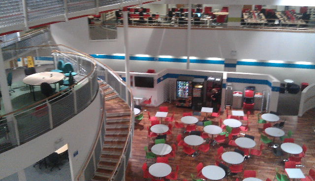 Dundee College | Cllrs Fraser Macpherson and Michael Crichton