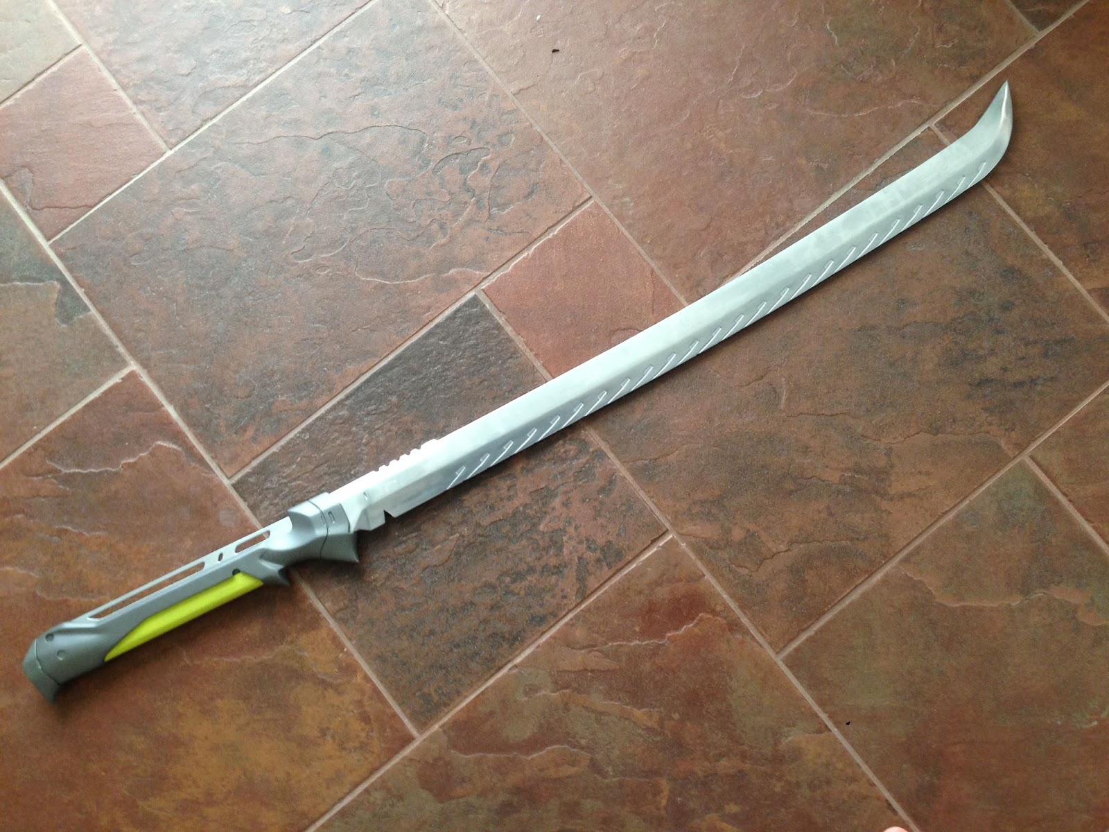 Props/Cosplay: Destiny 2: Hunter Sword: Quick Fang