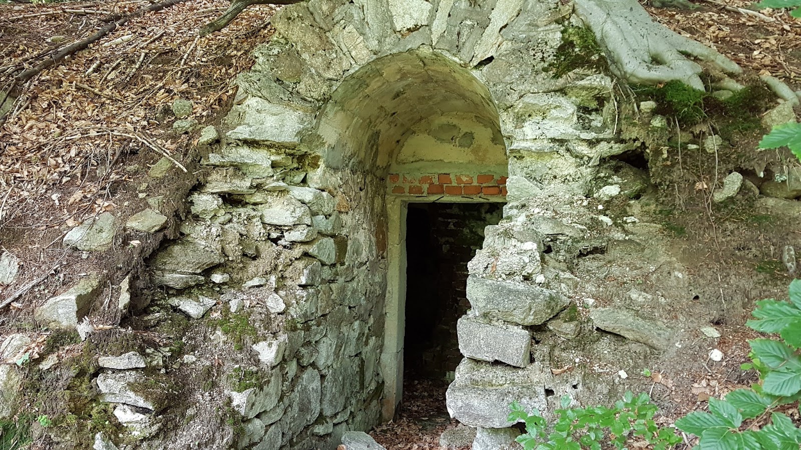 Prin Cheile Minisului - De la Anina la Bozovici