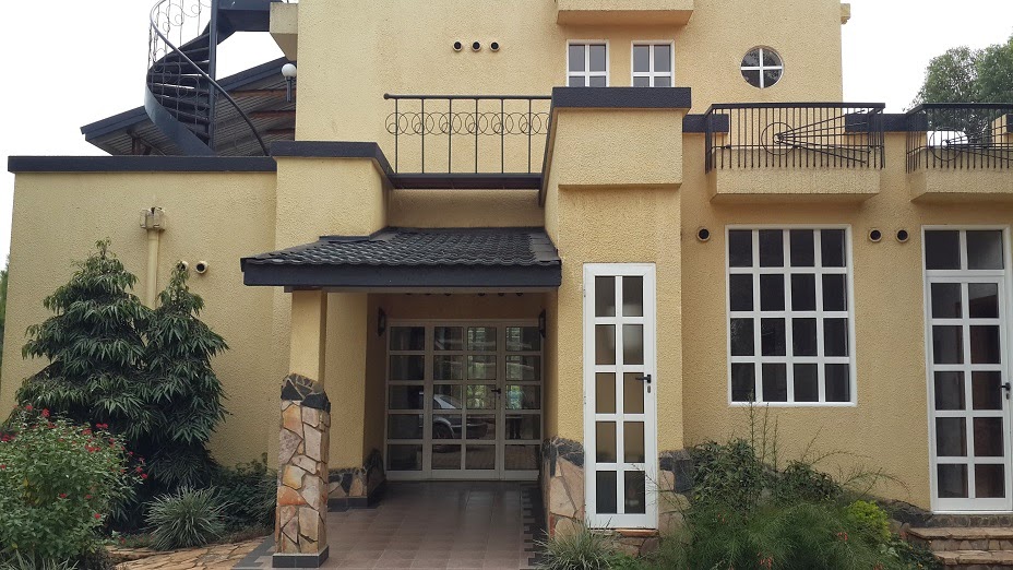 HOUSES FOR SALE KAMPALA, UGANDA: HOUSE FOR SALE BUNGA-KAWUKU KAMPALA ...