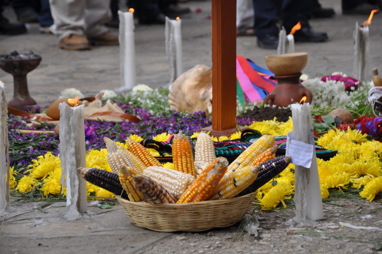 Alberto Patishtan: Entorno al Altar Maya pusimos nuestra oracion por la ...