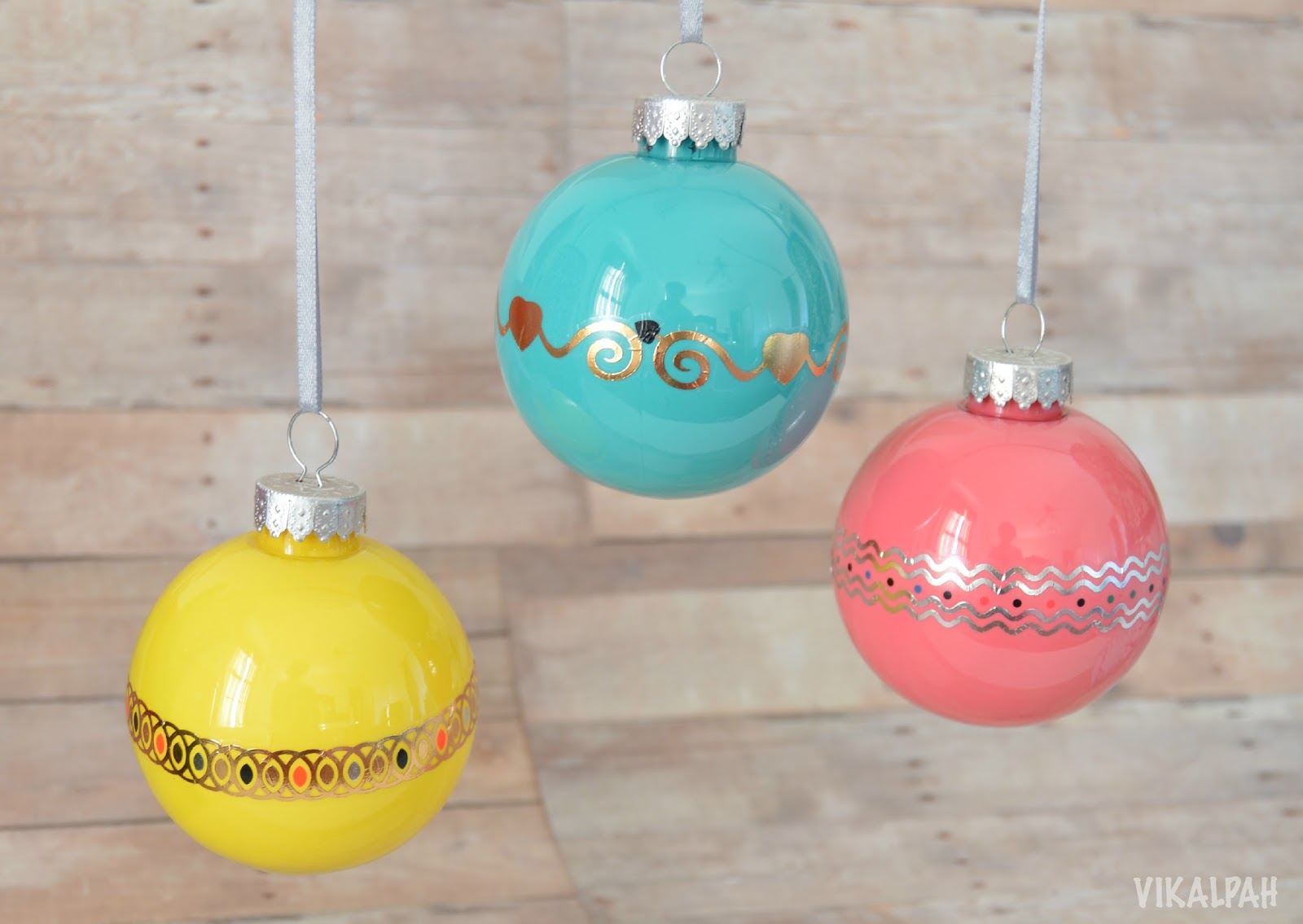 Vikalpah DIY Christmas Ornament Using Temporary Tattoos vikalpah-diy-christmas-ornament-using-temporary-tattoos