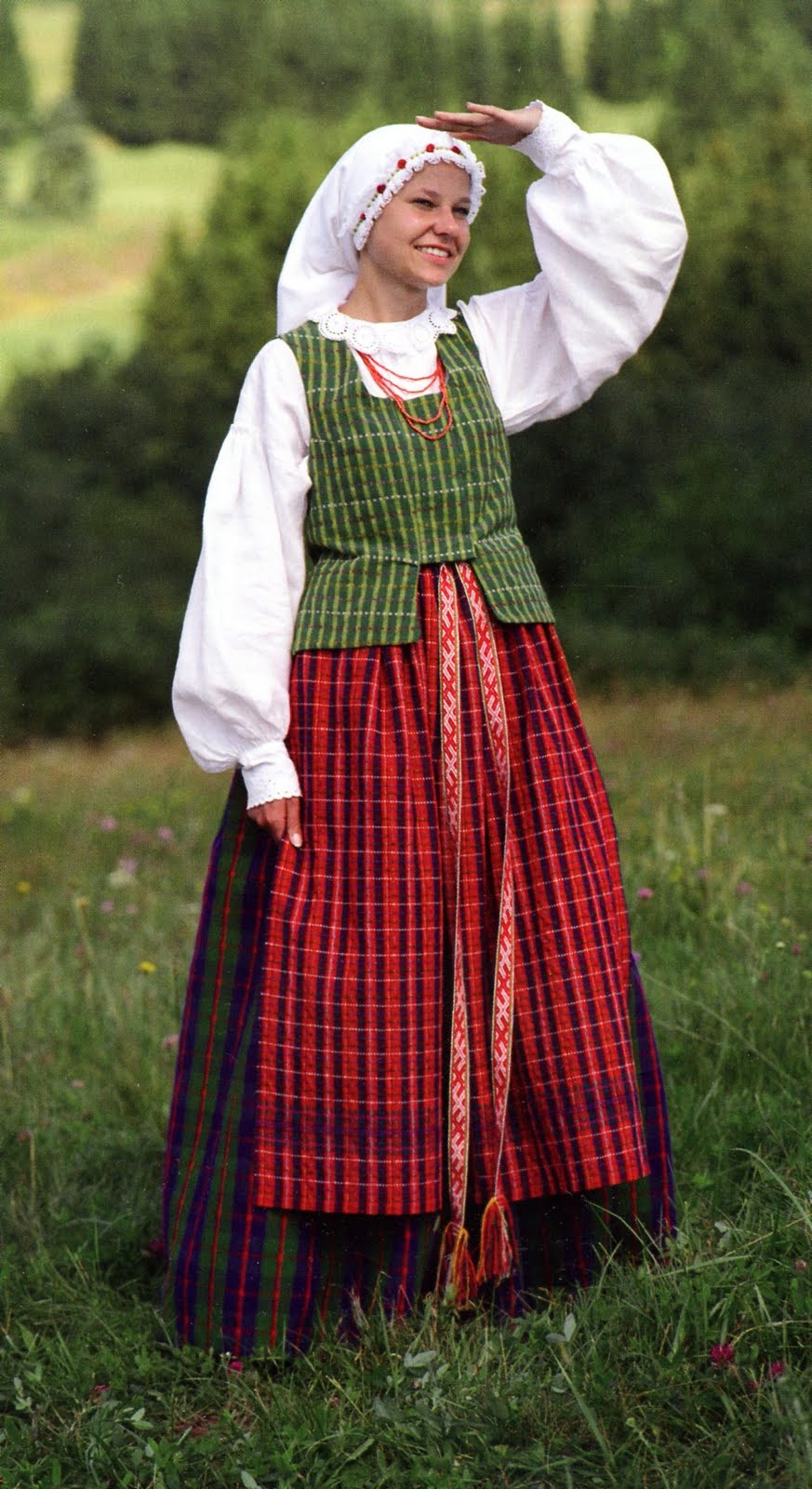 FolkCostume&Embroidery: Costume of Dzukija province, Lithuania