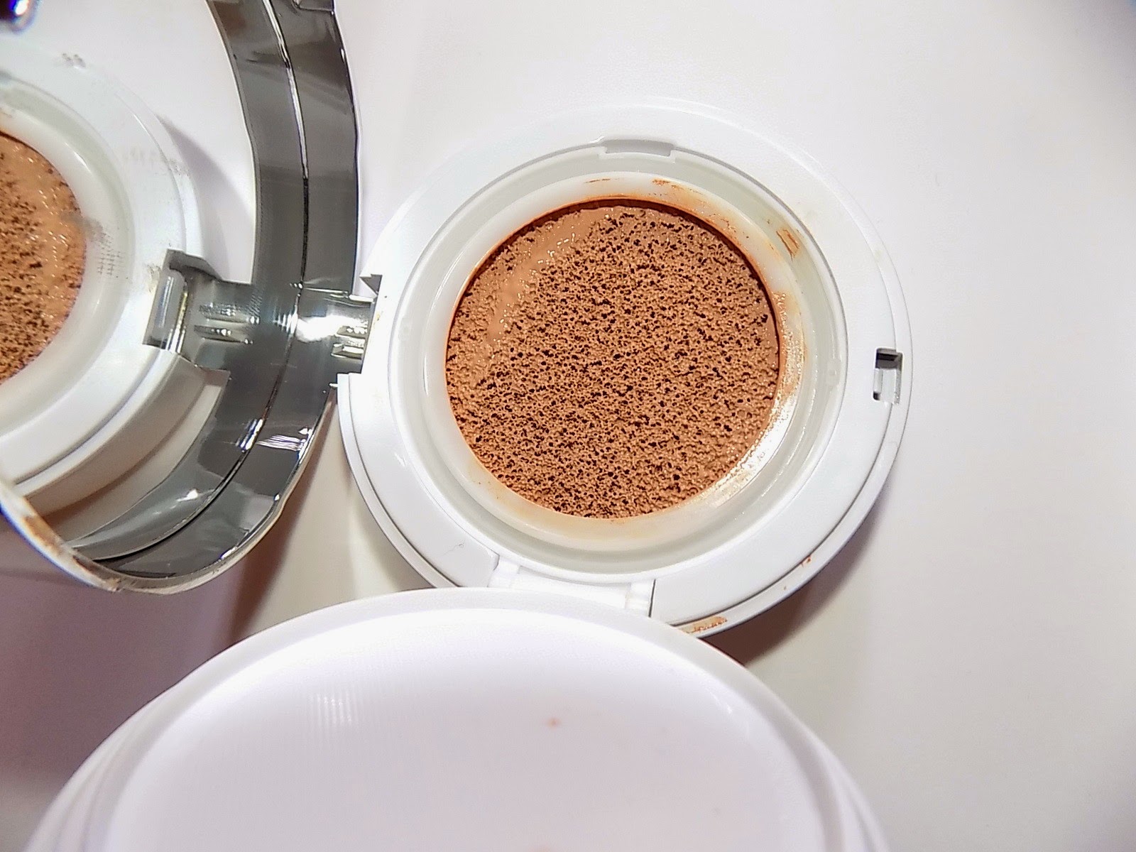 The Beauty Alchemist: Lancome Miracle Cushion Compact Foundation