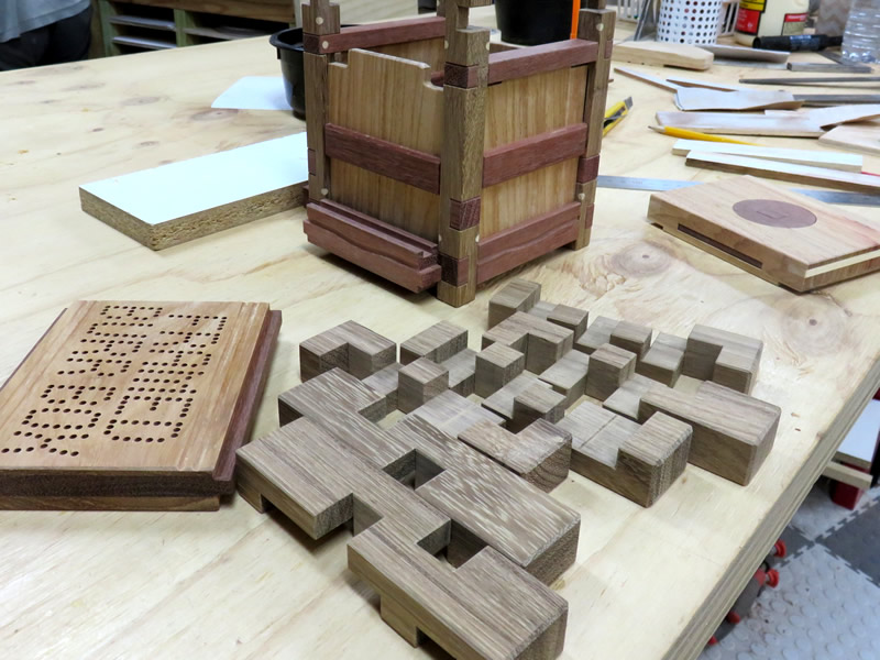 Pluredro blog: Juno's First Secret Box Puzzle "Framed Burr Box"