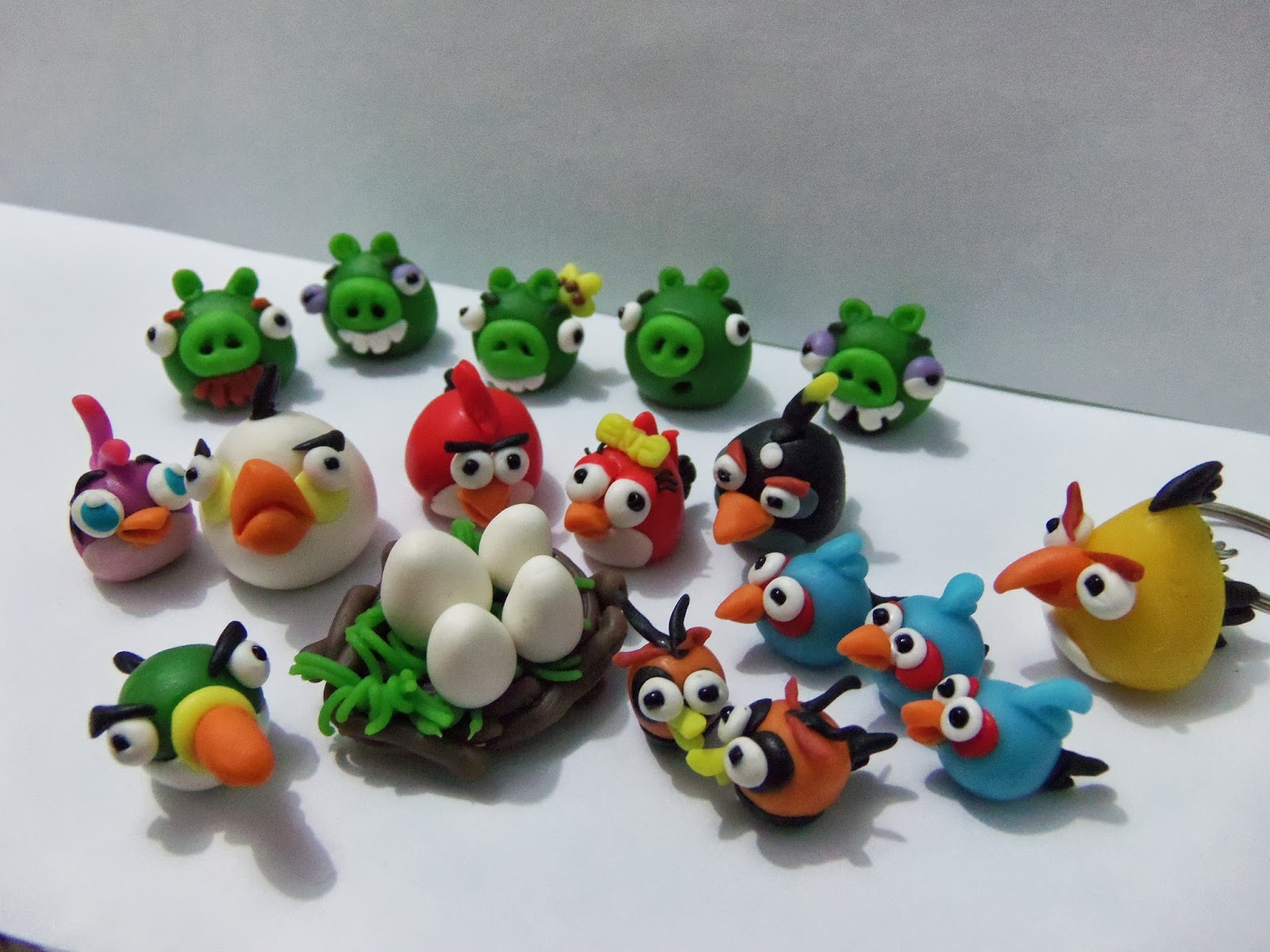 Ateliê Coloriz: Biscuit Pucca, Hello Kitty, angry birds e outros