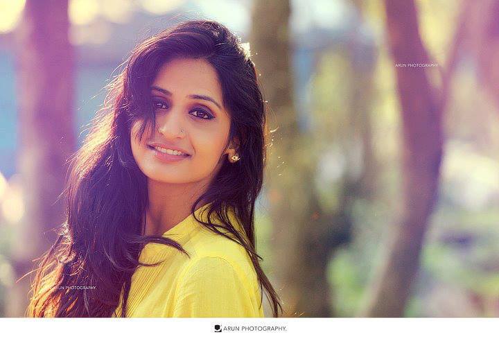 PHOTOS: Malayali House contestant THINKAL BHAL & her sister DIMPLE BHAL