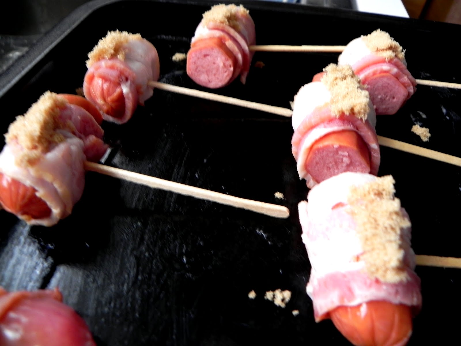 Mi Vida en Recetas: Salchichitas Envueltas En Bacon Dulce