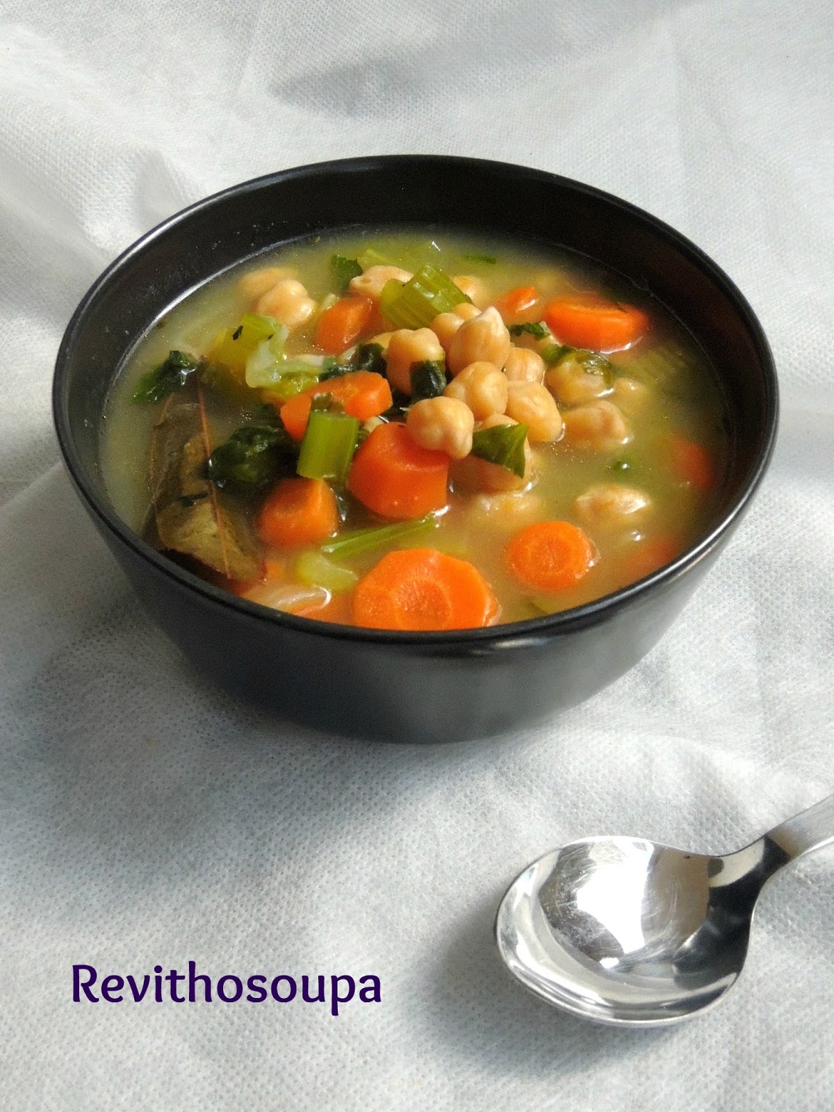Priya's Versatile Recipes: Revithosoupa/Vegan Greek Chickpeas Soup