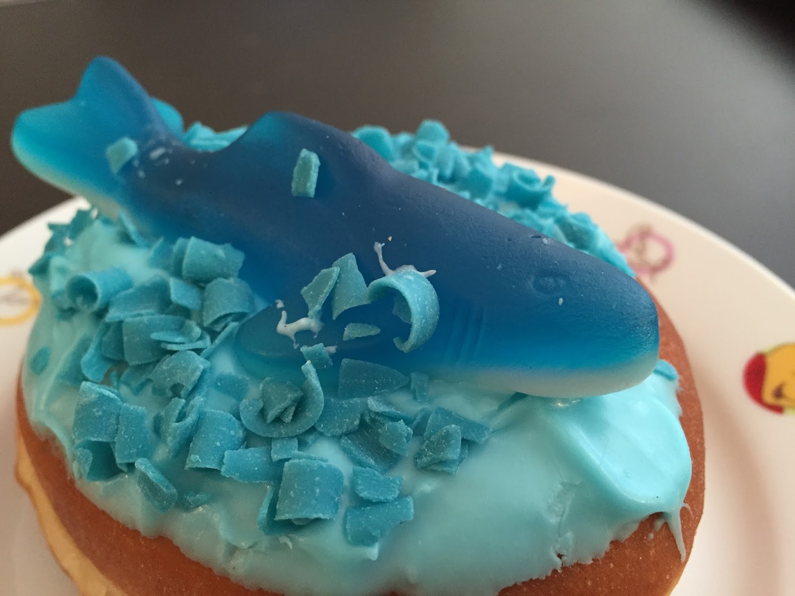 Shark Week Donut From Seven Eleven / セブンイレブンのシャークウィーク ドーナツ ~ I'm Made ...