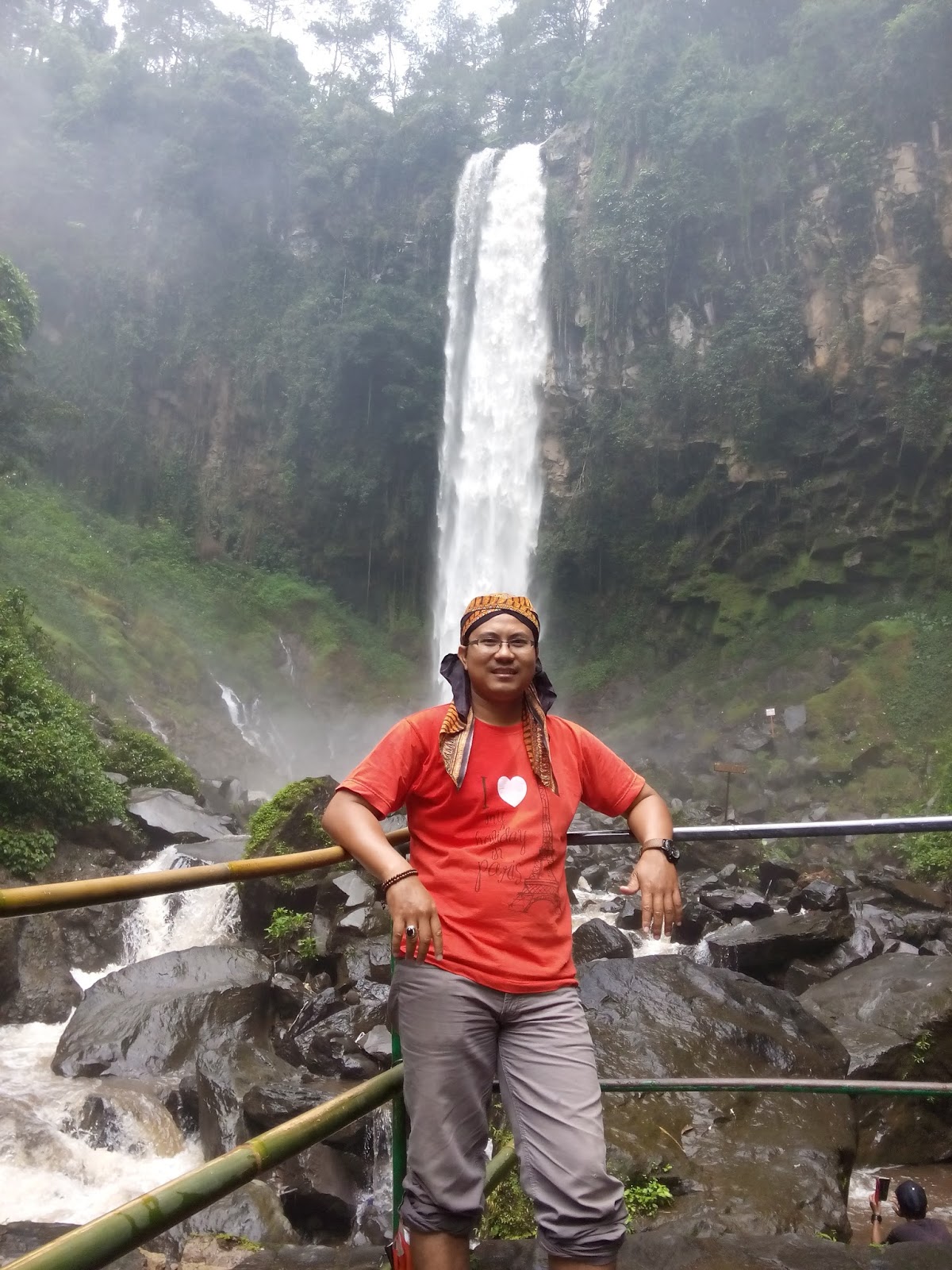 Wiyak Bumi Wiyak Langit: Taman Wisata Grojogan Sewu Tawangmangu