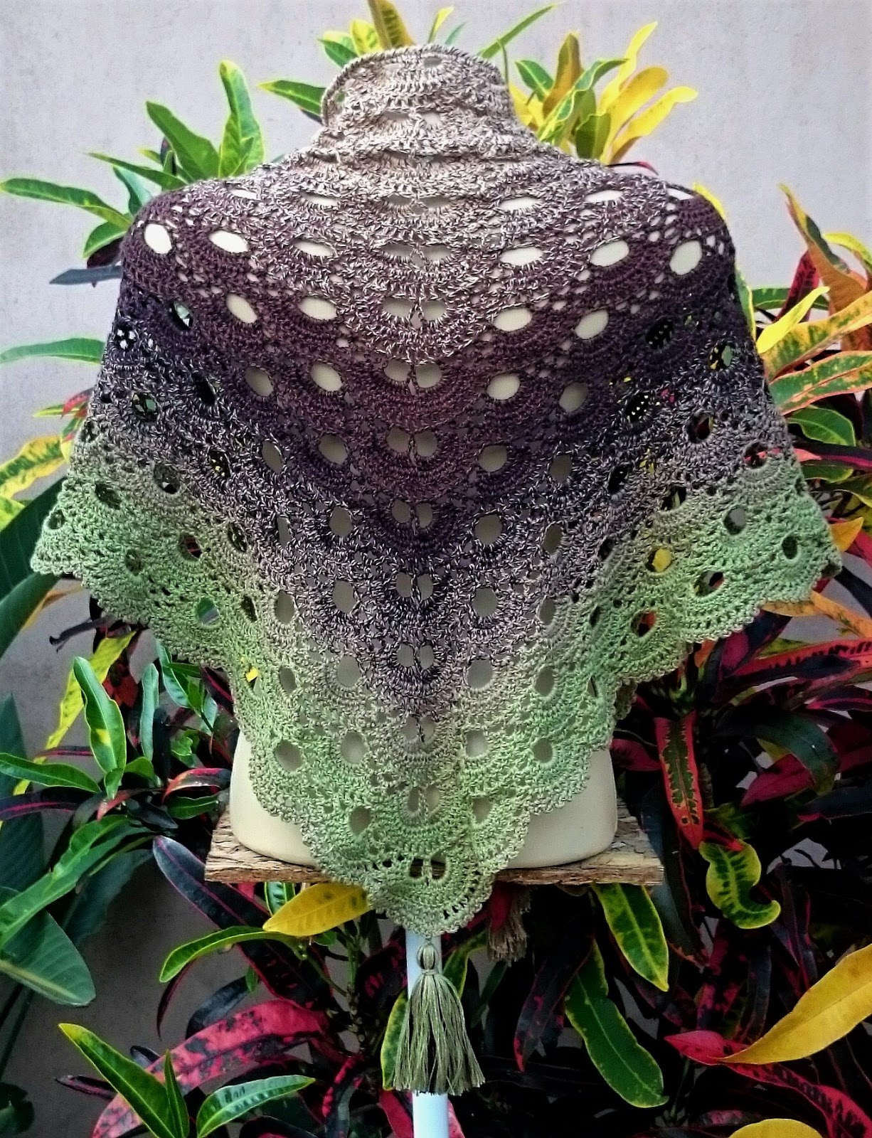 JANBRAZIL: Xale em crochê/crochet shawl